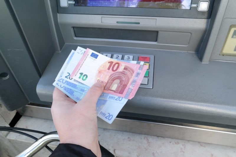Multibanco e ATM. Que diferenças separam as caixas automáticas?