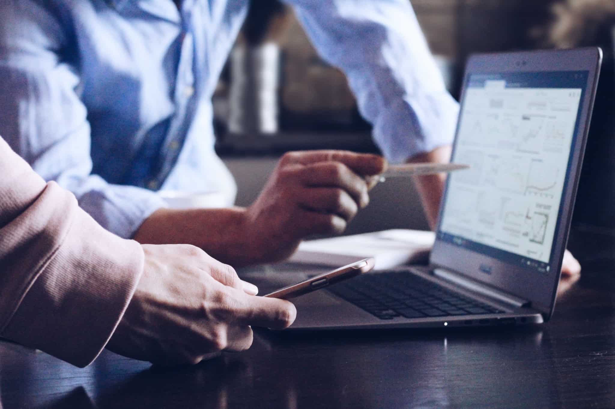 Procura um contabilista? 8 fatores a considerar na hora da escolha